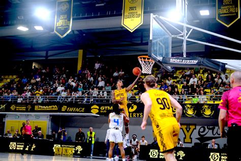 Basket Pro B Les Byers à Lépreuve Du Leader Le Méridional