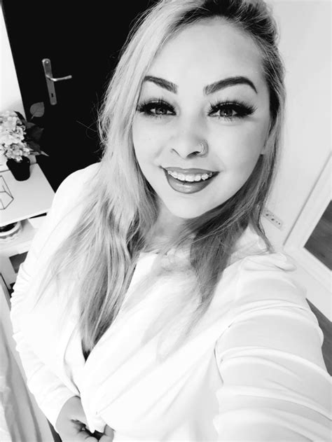 Xonicxo Webcam Model Profile Xhamsterlive