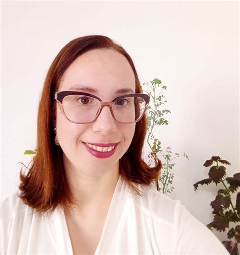 Sobre Isabel Mitchell Tarot