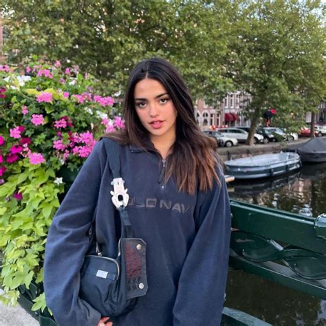 Pin By 💗rory💗 On Maia Reficco Outfits Fashion Celebs