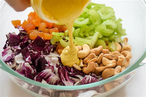 Radicchio Salad With Dried Apricots Bravabod