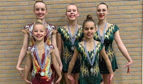 Lieke Walta En Jada De Boer Fries Kampioen Acrogym Groot Fryslan