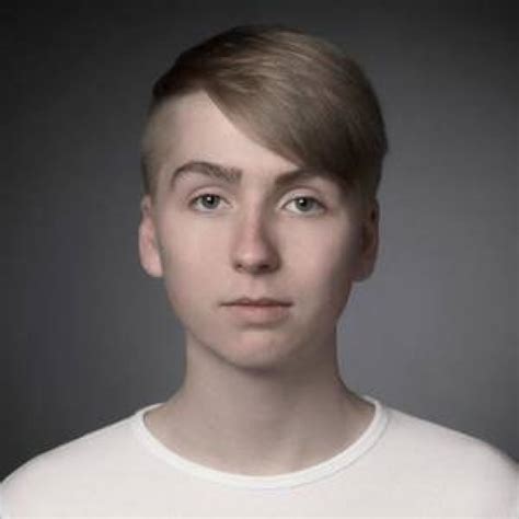 Robin Hustin百度百科