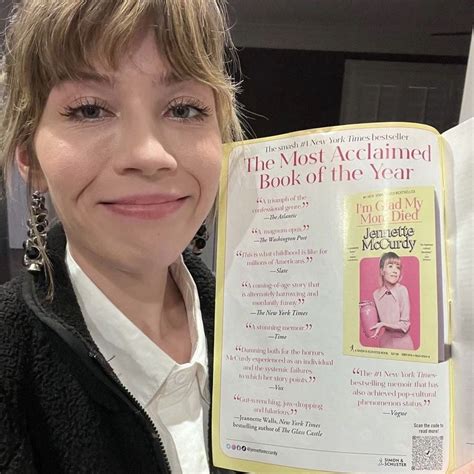 Pin By K M On Confessions Of A Bibliophile Jennette Mccurdy Mom