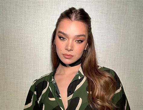 Hailee Steinfeld Religion Jewish Or Christian Family