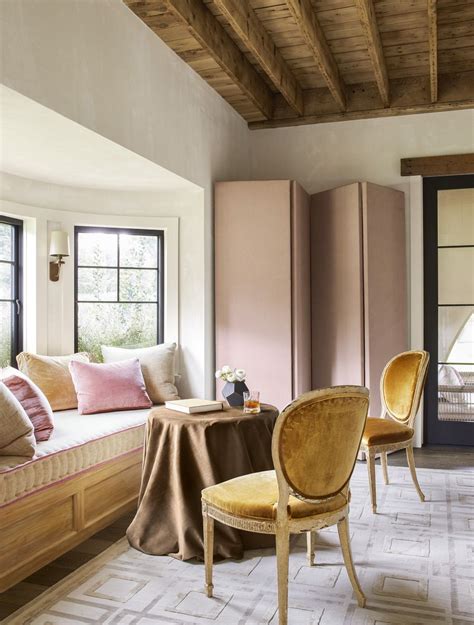 What Colours Go With Light Pink Walls