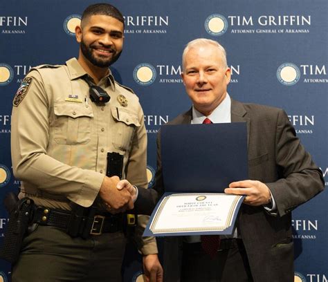 2024 White County Officer Of Year Long Building Relationships As Wccs