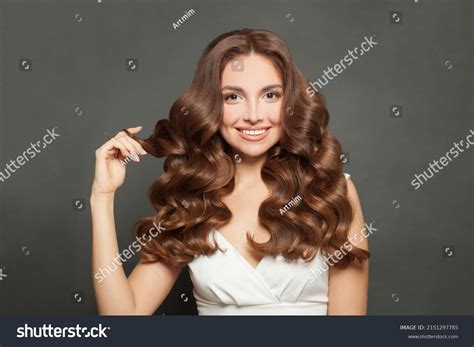 3731097 White Haired Model 图片、库存照片和矢量图 Shutterstock