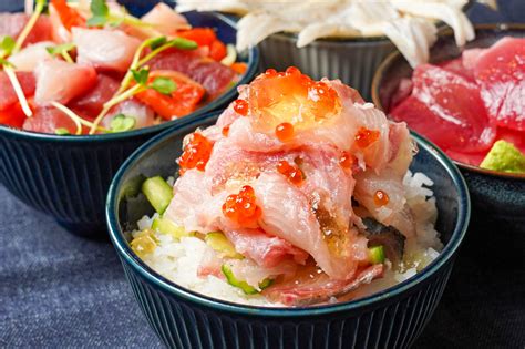 まるがまる高田馬場店で映えメニュー！産地直送の魚介類を使った豪華な海鮮丼がスタート！｜sanko Marketing Foodsのプレスリリース