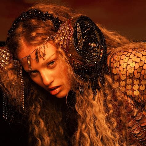 Elyanna إليانا Lyrics Songs And Albums Genius