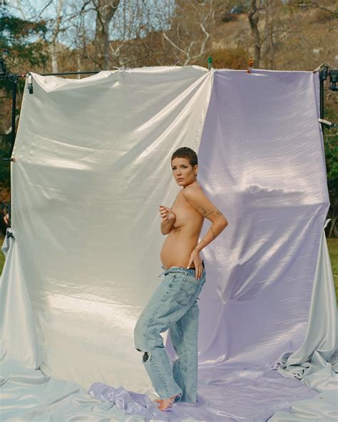 Halsey Shocked Fans With Her Bregnancy By Topless Pics The Fappening