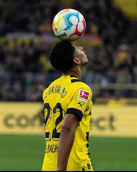 🔥🔥🔥فابریتزیو رومانو بلینگهام هنوز هیچ تصمیمی در مورد آینده‌اش نگرفته است ؛ پدرش در تصمیم‌گیری