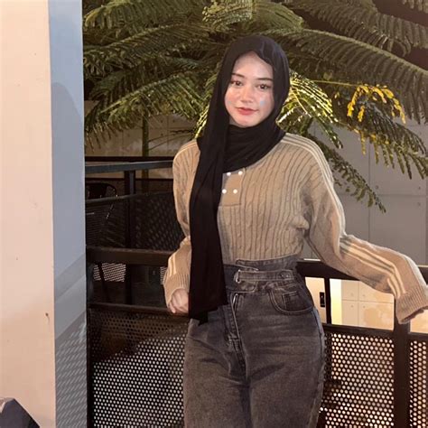 Biodata dan Profil Ratu Moon Lengkap Wikipedia Umur, Agama, Instagram, Tiktok, Pacar - Topikindo