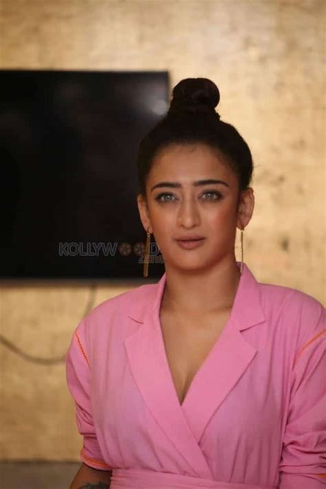 Actress Akshara Haasan At Kadaram Kondam Pre Release Event Pictures 06 160442 Kollywood Zone