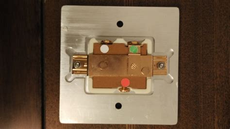 Sine Us Wall Socket And Hubbell Power Cord Plug