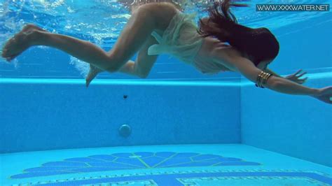 Very Hot Russian Babe Lizi Vogue By Under Water Show Xhamster
