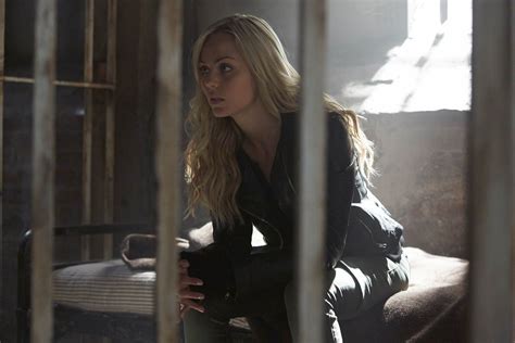 Bitten Episode 1 12 Caged Promotional Photos Laura Vandervoort