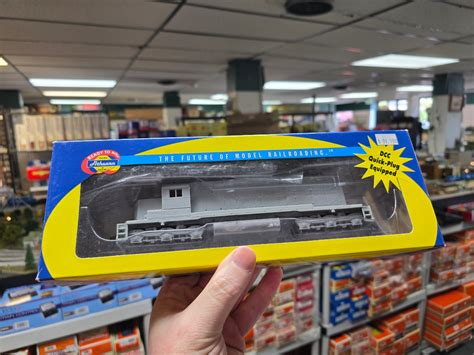 Athearn 93500 Ho Scale Emd Sd38 Diesel Undecorated Nos High