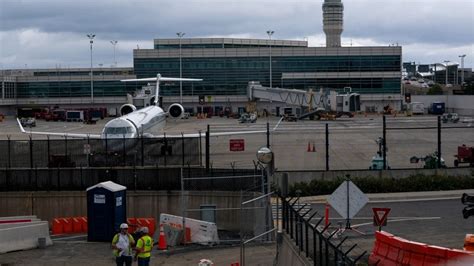 Us Could Dismiss Air Traffic Controllers Who Fail To Work During