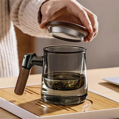 Glass Tea Cup With Infuser Steeper For Loose Leaf Tea Wood Handle