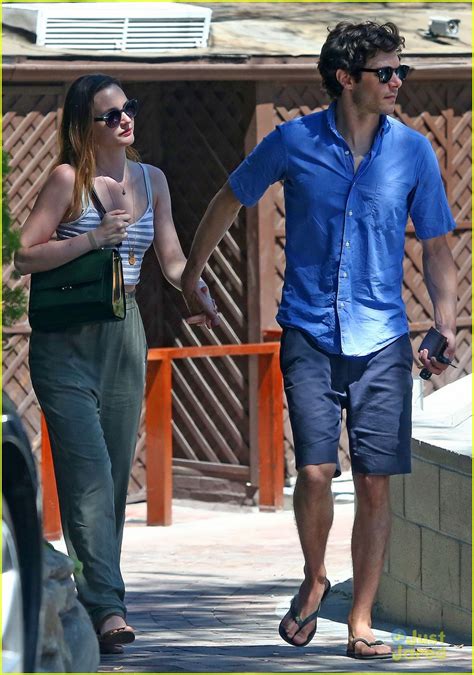 Leighton Meester Adam Brody Hold Hands Embrace After Romantic Lunch Photo 712872 Photo