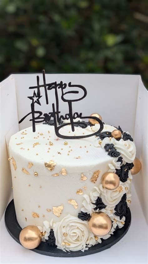 Black White And Gold Elegant Birthday Cake Design Black And Gold