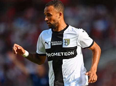 Palermo Dilaporkan Sedang Mencari Cara Dapatkan Hernani Dari Parma Liga Olahraga