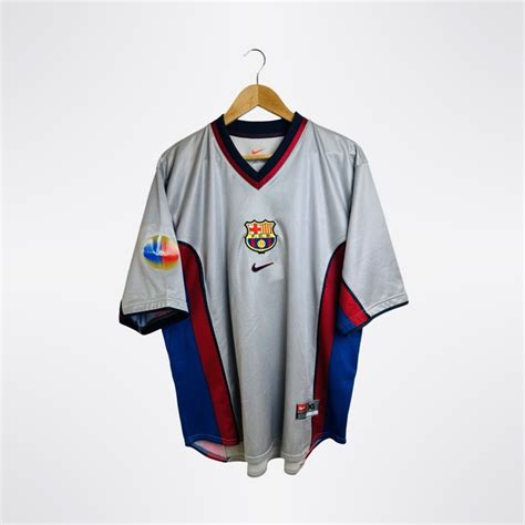 Camisa Barcelona 19992000 Uniforme 2 Patrick Kluivert 9 Patch