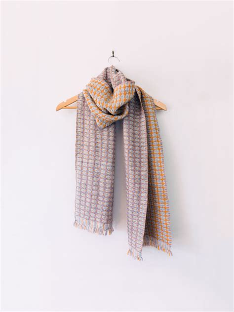 Free Weaving Pattern Deflected Double Weave Alpaca Scarf With Samanth Gist Yarn And Fiber