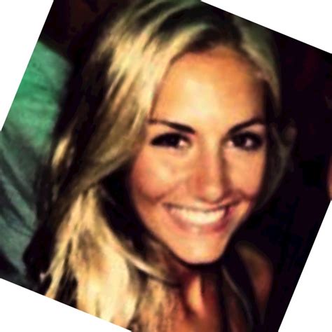 Danielle Iversen Brand Content Specialist Natural Life Linkedin