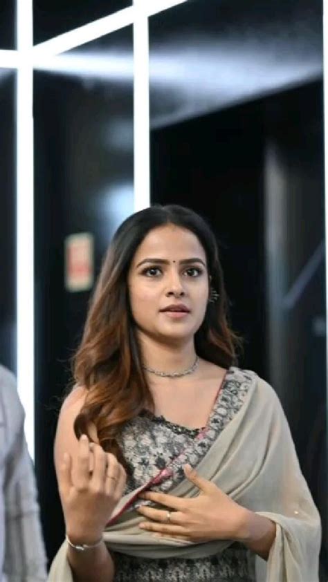 ปักพินโดย Abhijith Thute ใน Keerthy Lanja ในปี 2024