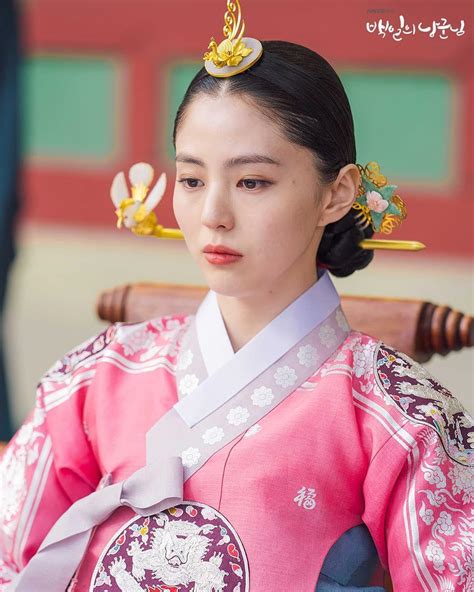 6 Calm Portraits Of Han So Hee As The Queen In 1000 Days My Prince