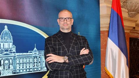 Goran Karadžić odgovara Tadiću Navijači znaju ko radi za srpski