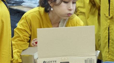 한동훈 장관 부인 진은정 첫 공개행보 포착늘 해오던 활동 네이버 Tv