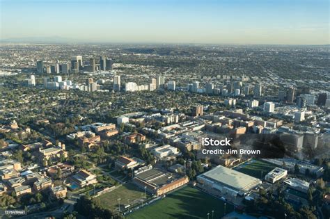 웨스트우드 캠퍼스와 Ucla 캠퍼스의 공중 전경 캘리포니아 대학 로스앤젤레스에 대한 스톡 사진 및 기타 이미지 캘리포니아