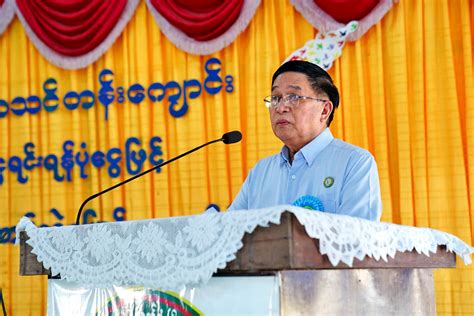 မကွေးတိုင်းဒေသကြီးဝန်ကြီးချုပ် ဦးတင့်လွင် ၇၉ နှစ်မြောက် တပ်မတော်နေ့ကို ကြိုဆိုဂုဏ်ပြုသောအားဖြင့
