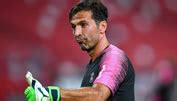Paris St Germain Will Den Vertrag Mit Gianluigi Buffonb Verlängern