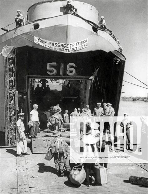 Vietnamese Refugees 1954 At The End Of The Indochina War Hundreds Of