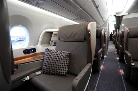 Flying First Class Is Worth The Price Getting There Flying First Class Is Worth The Price Getting There