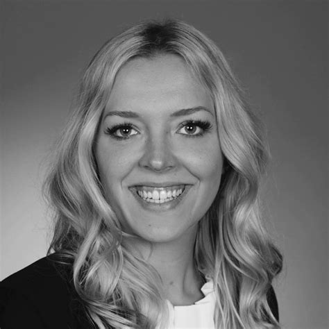 Laura Wegener Referent Prozesse Produktionsdurchführung Deutsche