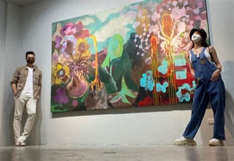Kim Muling Lumabas Para Sumuporta Sa Art Exhibit Ni Xian Super Proud