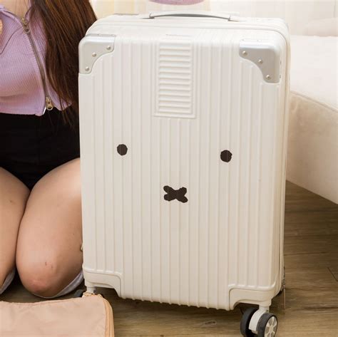 7 11推miffy米飛兔70週年集點活動！「米飛大頭杯套、行李箱、超萌餐具」86款周邊