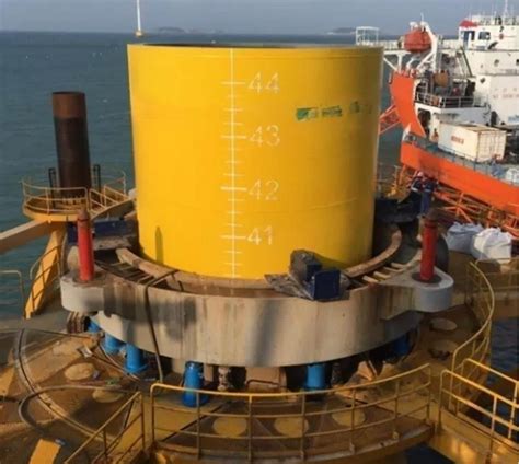 龙源振华圆满完成国内首台嵌岩单桩Ⅲ型桩施工