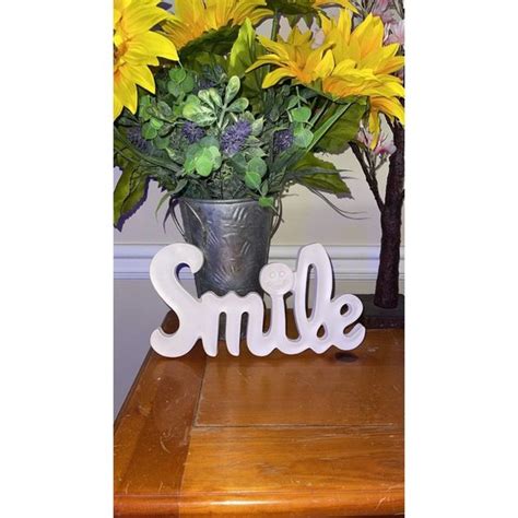 Hoda Accents Vintage 977 Smile Sign Wall Decor Plaque Smiley Face