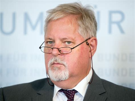 Bvt Affäre Erneute Suspendierung Von Gridling Wird Geprüft Viennaat