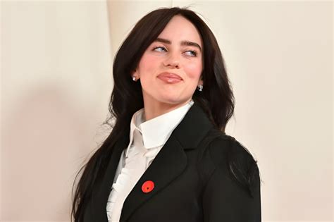 Deretan Artis Hollywood Pakai Pin Merah Di Oscar 2024 Serukan Gencatan