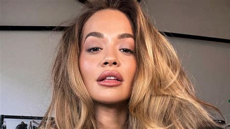 Rita Ora Just Matched Her Tiny Green Bikini To Her Earrings And Its
