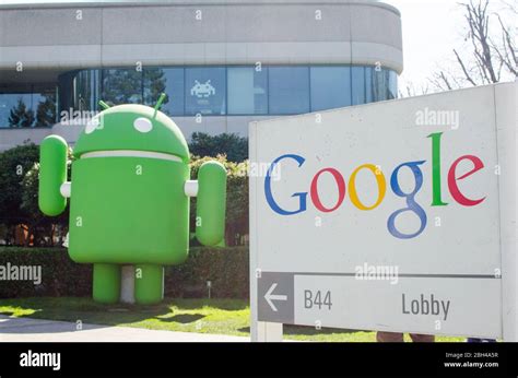 Android Kitkat Statue