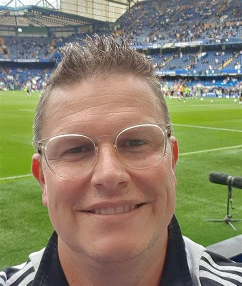 Bjorn De Paepe Trekt Deur Achter Zich Dicht Bij Sk Vinderhoute Kantine11