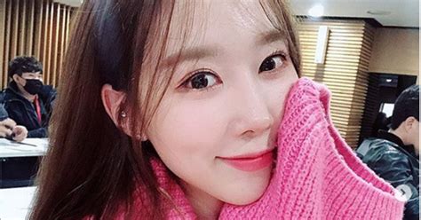 진달래 아나운서 진달래빛 화사한 꽃미소